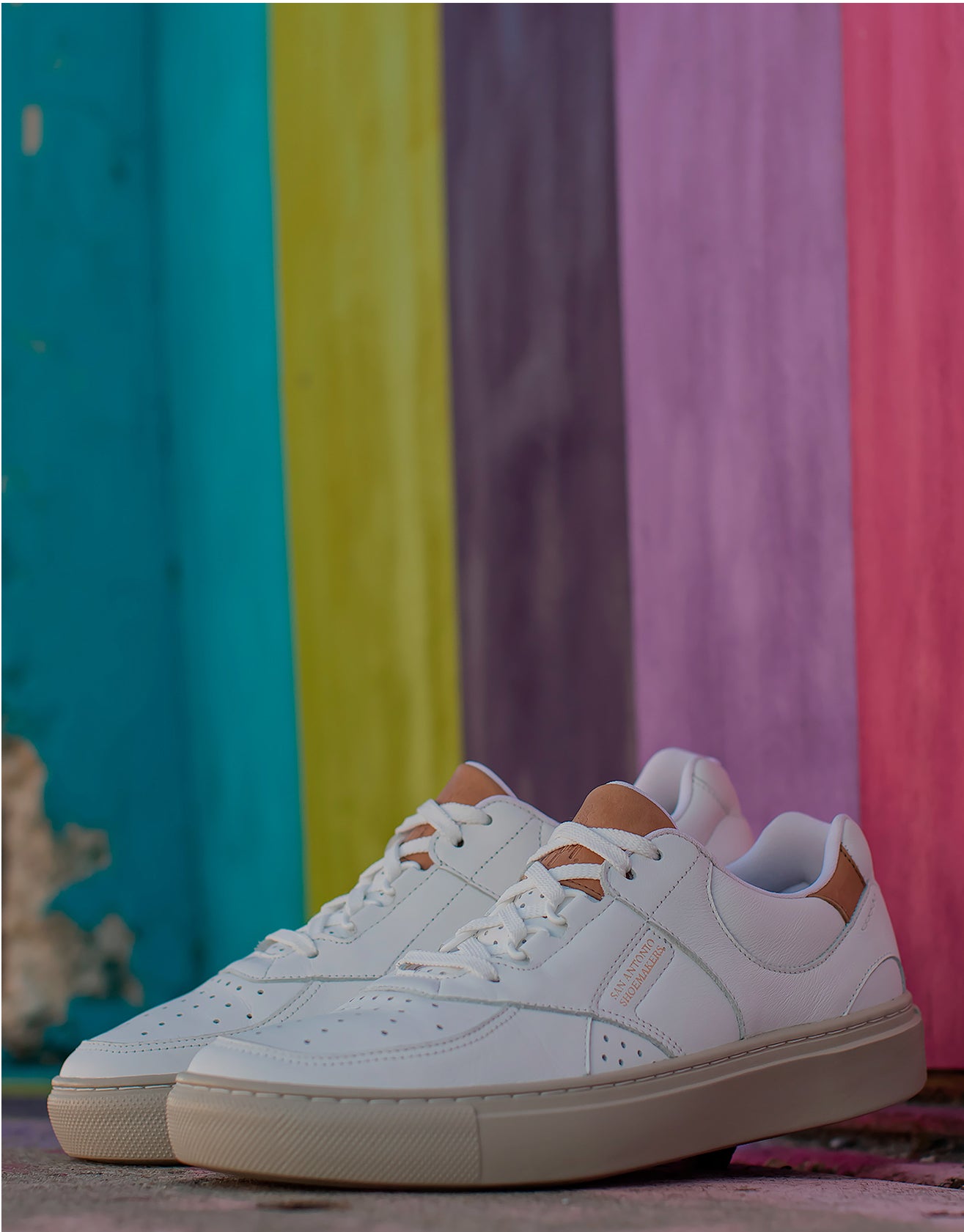 5 Colors available